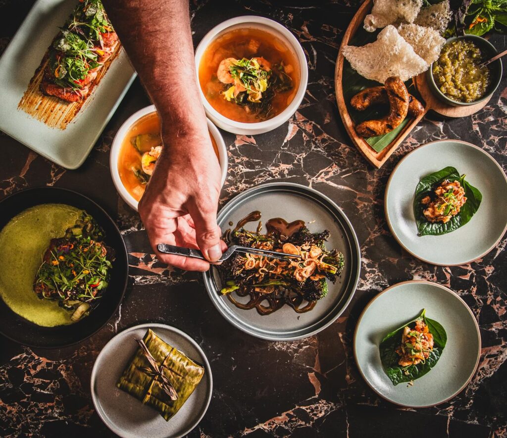 5 Chicago Happy Hours with Mouth-Watering Food - HHRevolution