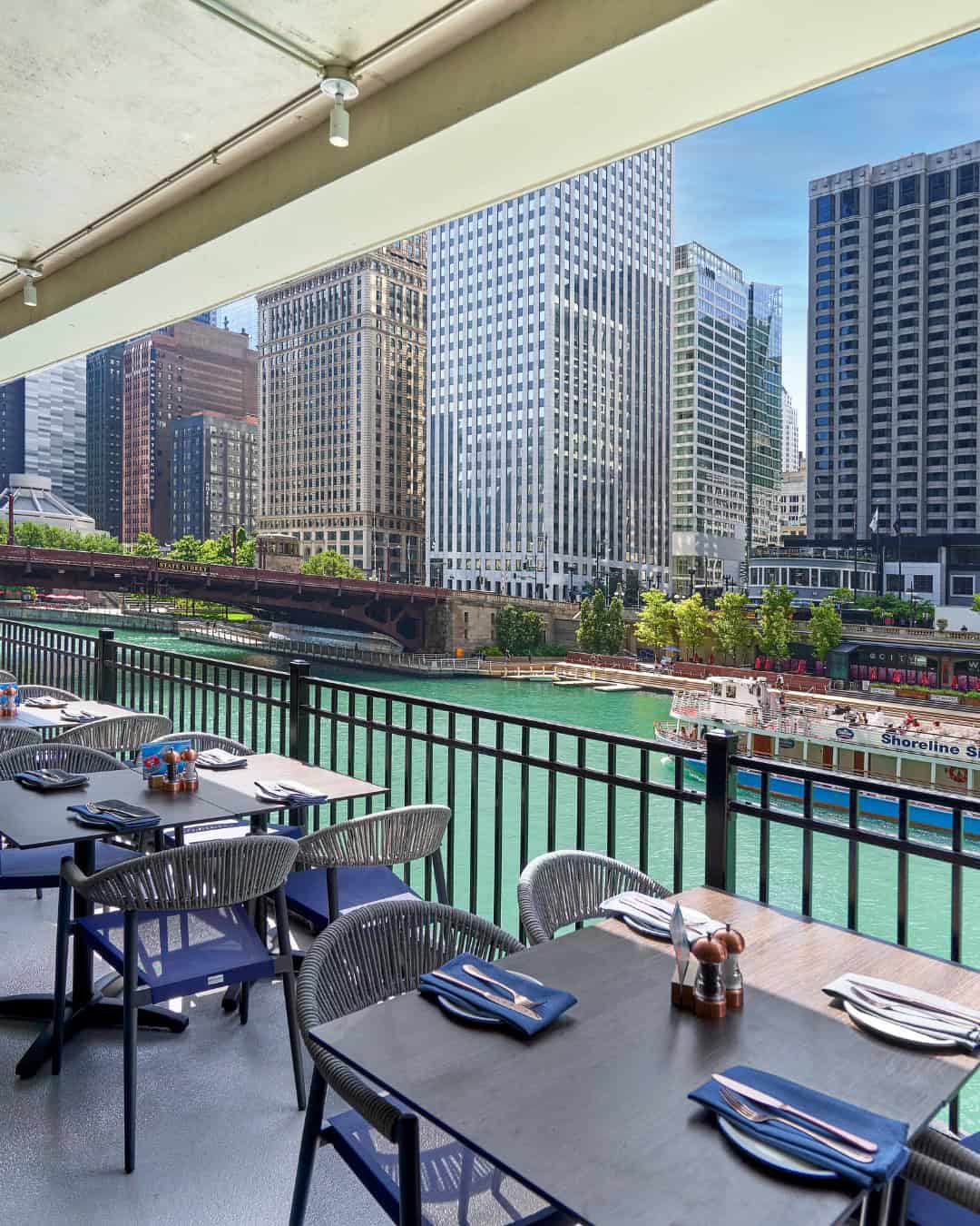 Legal Sea Foods in River North Chicago Happy Hour - HHRevolution